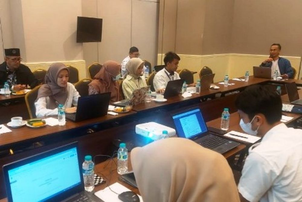 Sistem Jaminan Halal Rumah Potong Hewan Direview