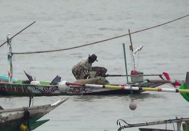 Cuaca Buruk, Nelayan Kenjeran Takut Melaut